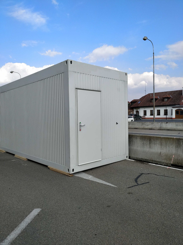 Warex containers help at the borders